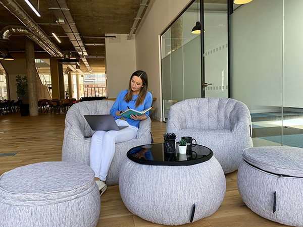 The new workplace … with structured relaxation furniture, create the ...