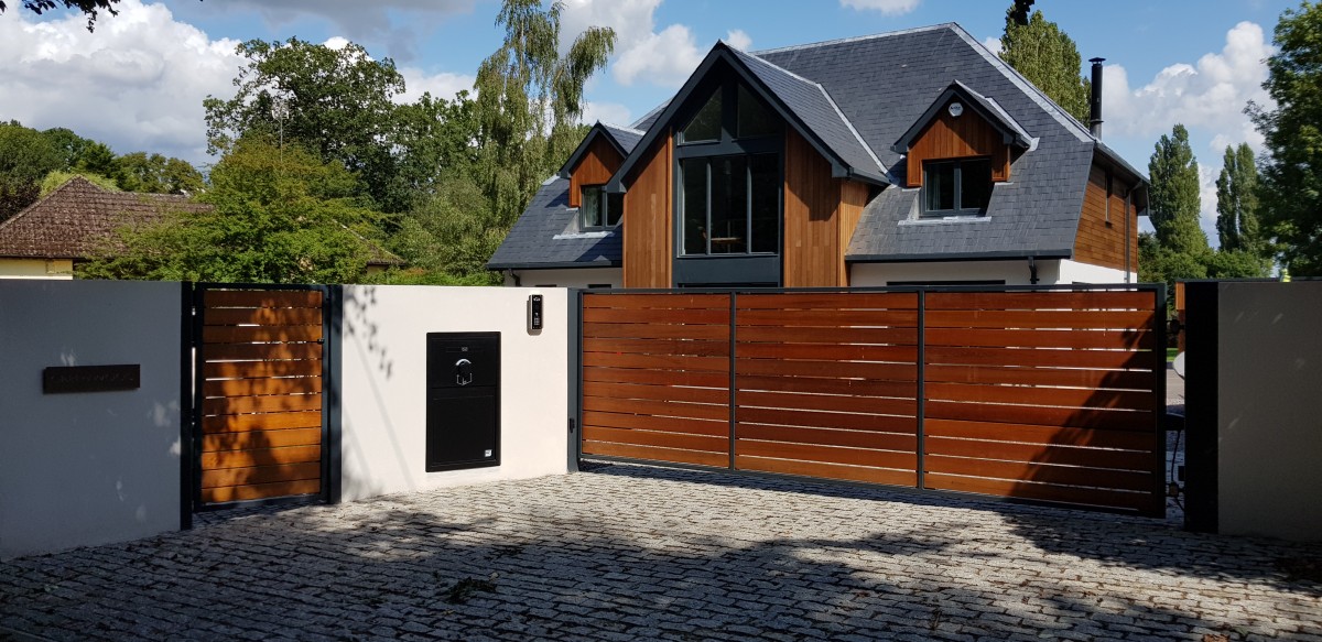 The UK Created Parcel Delivery System - Archetech